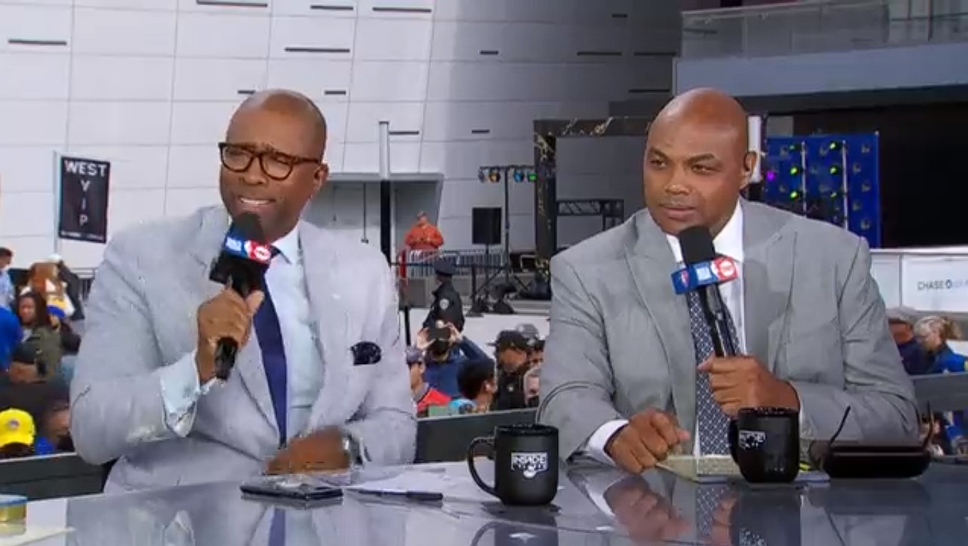 Shaq se une a la diversión molestando a Barkley con el Dub Nation ...